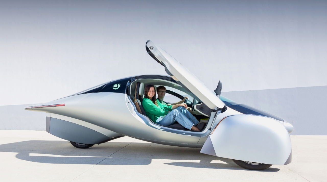 Hasta 65 km diarios de autonomía con energía solar: Así es el nuevo ...