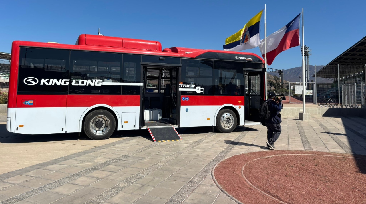 Chile presenta plan de renovación del transporte público - Latam Mobility