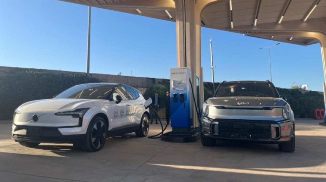 Electromobility in Chile: Copec Launches Its First Fully Electric ...