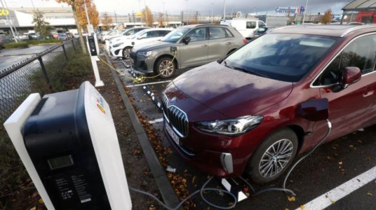 Colombia Starts 2025 with a 345% Increase in Electric Vehicle Sales ...