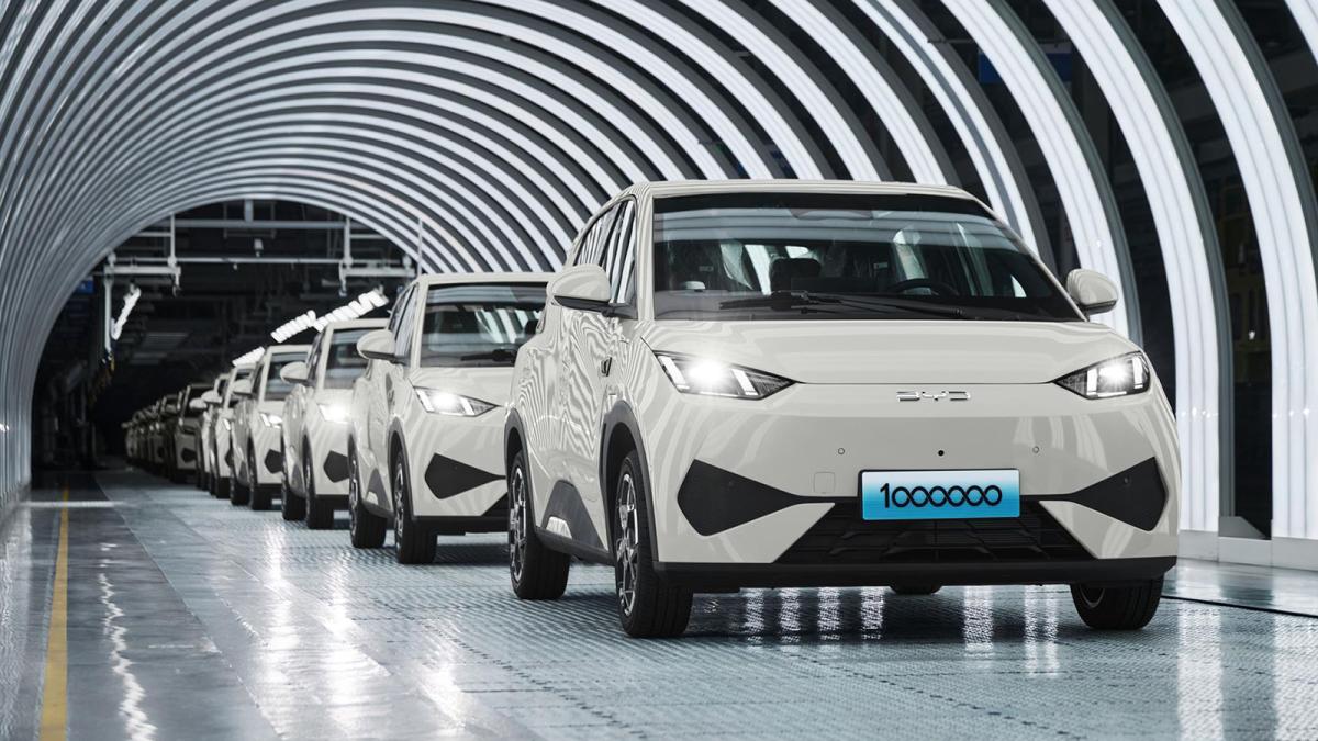 BYD marca hito histórico: primer vehículo 100% eléctrico sale de su ...