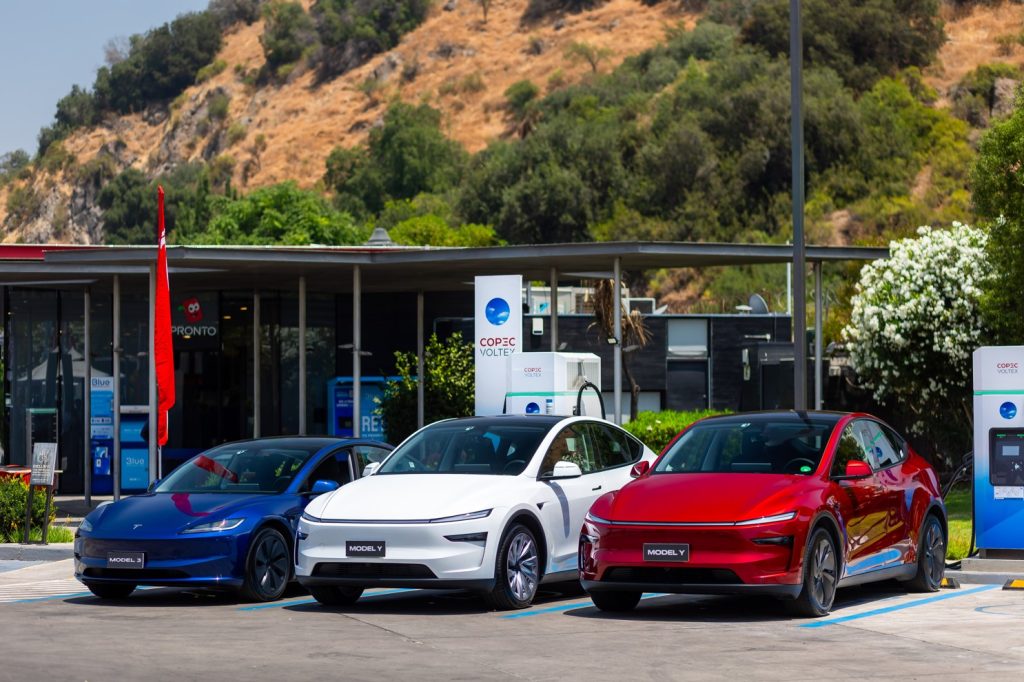 Tesla y Copec fortalecen infraestructura de electromovilidad en Chile ...